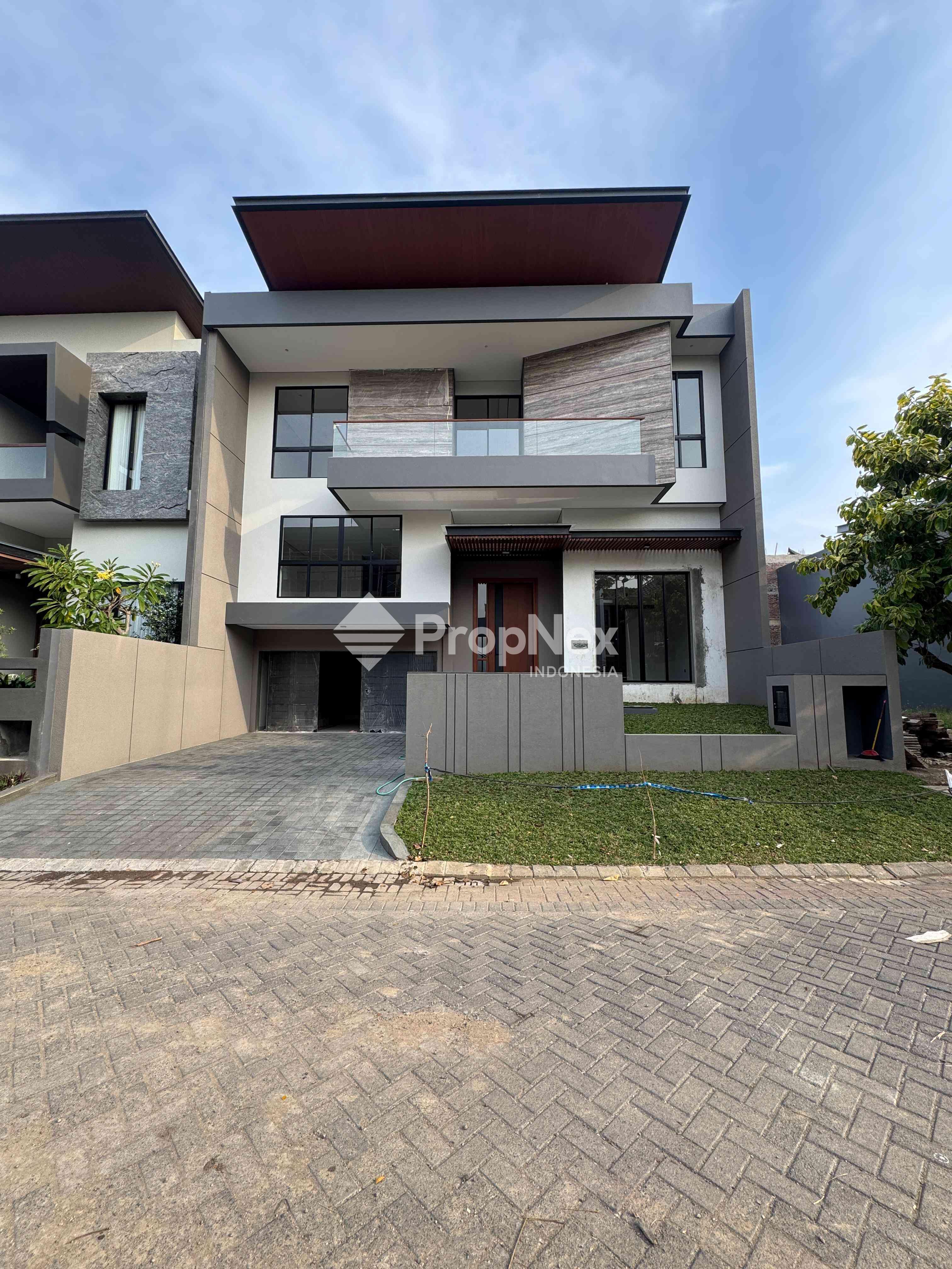 Dijual Rumah - Pakuwon Indah | PropNex Plus