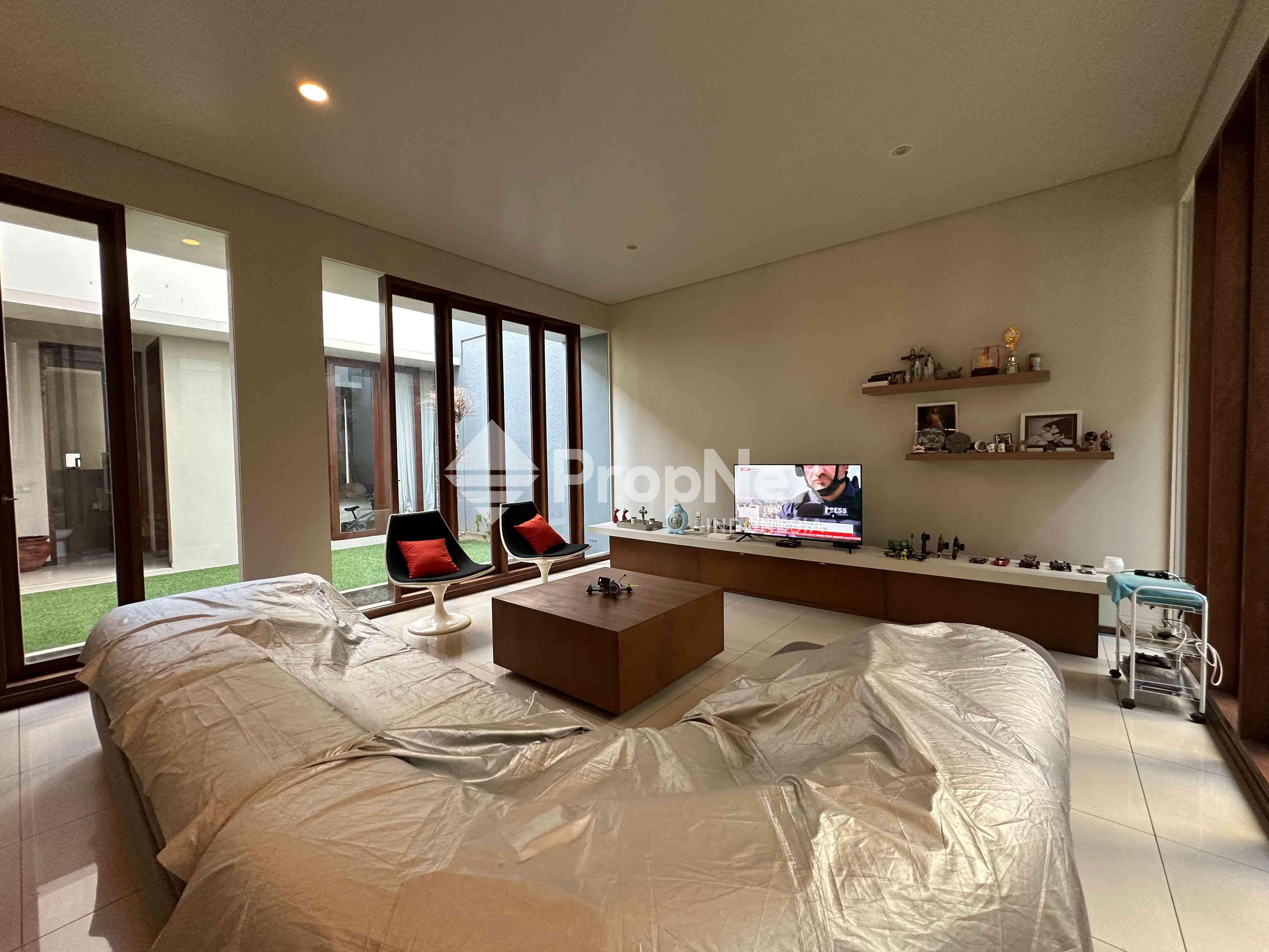 Dijual Rumah - RUMAH MINIMALIS TROPICAL CITRALAND UTAMA, Surabaya ...