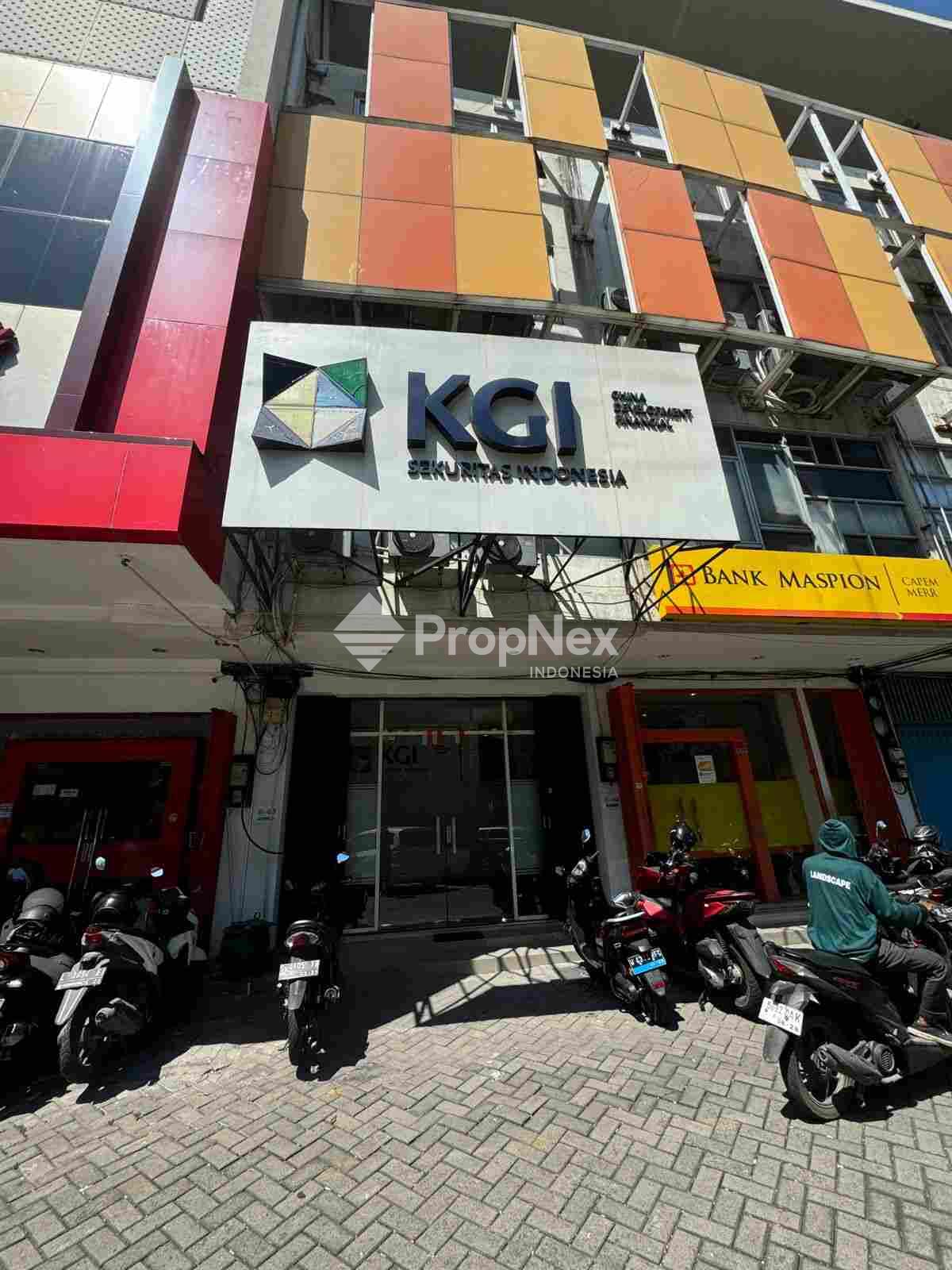 Dijual Ruko - Ruko Icon21 MERR, bagus terawat., Surabaya | PropNex Plus